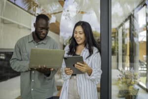 Instructor-Led vs. E-Learning: Which Training Method Is Better? | Articulate